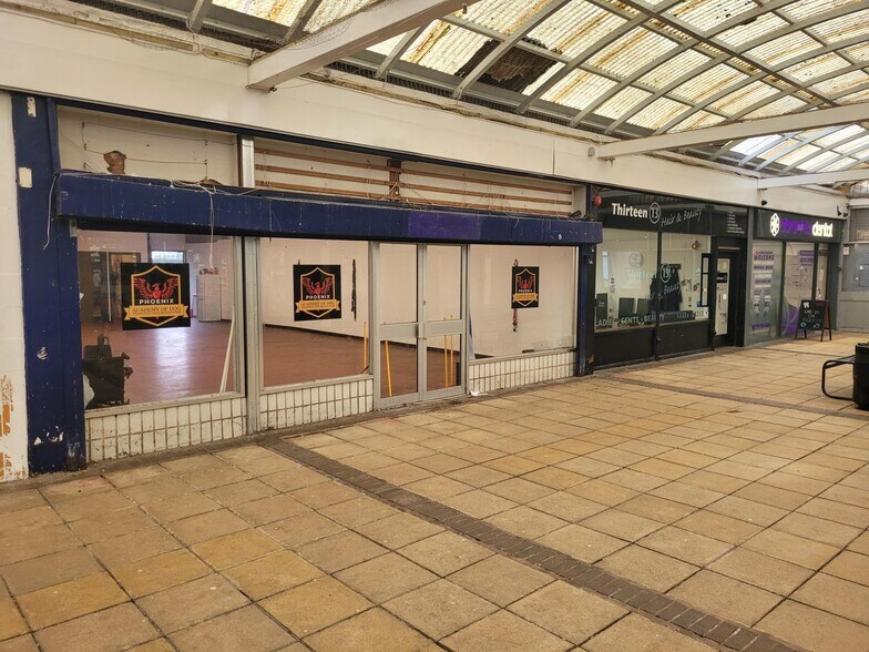 Larch Rd, Cumbernauld, G67 3AZ - Abronhill Shopping Centre | LoopNet