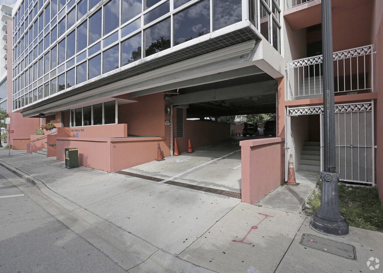 1385 Coral Way, Miami, FL 33145 | LoopNet