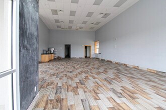 2401 S Shary Rd, Mission, TX 78572 - Shoppes at San Marino | LoopNet