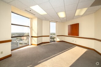 301 N Main St, Wichita, KS 67202 - Epic Center | LoopNet