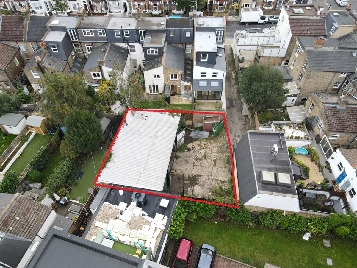 1A Camborne Rd, London, SW18 4BH | LoopNet