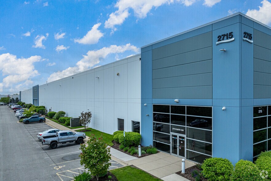 2715 Davey Rd, Woodridge, IL 60517 - Wood Hill Crossing II | LoopNet