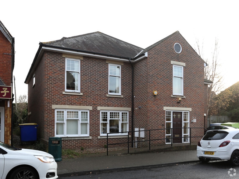 39 Shipbourne Rd, Tonbridge, TN10 3DS - Office for Sale | LoopNet