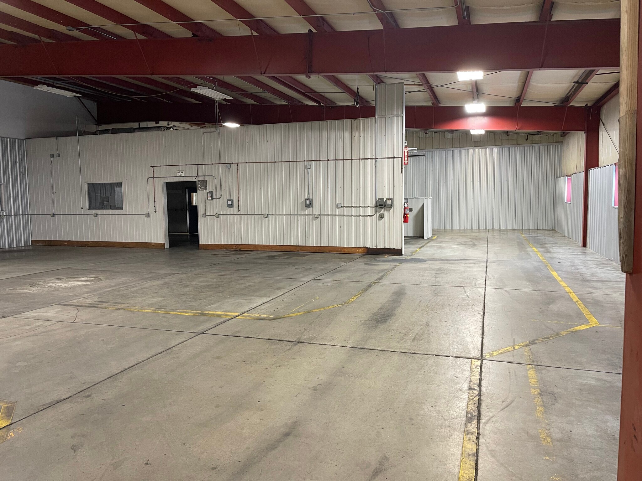 1687 N Airport Rd, Fremont, NE 68025 - Fremont Manufacturing Warehouse | LoopNet