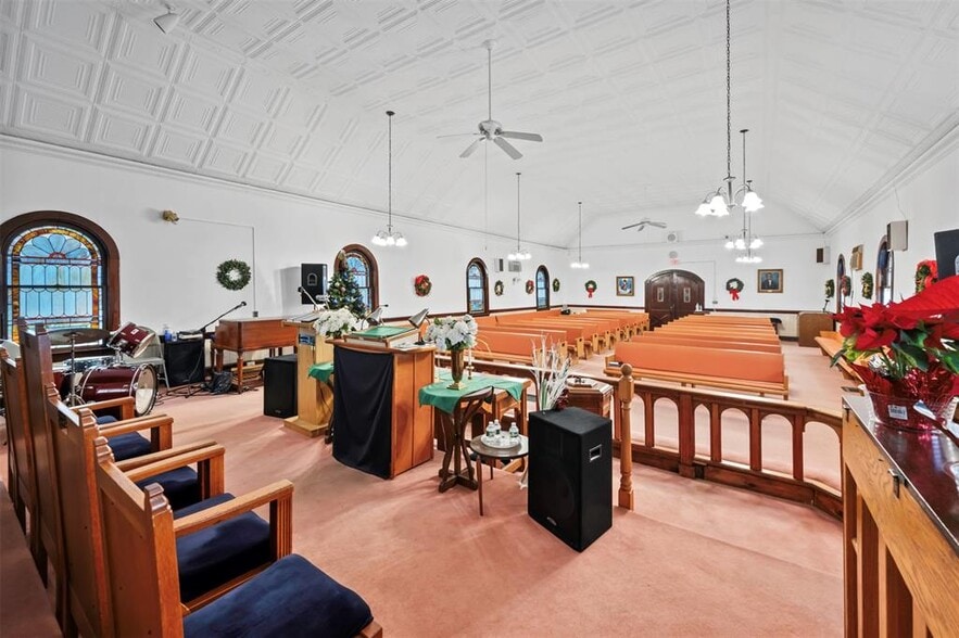 289-291 Park Ave, Huntington, NY 11743 - Bethel A.M.E. Church | LoopNet