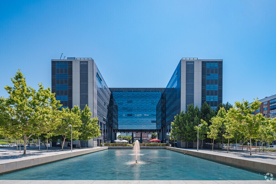 Paseo Castellana, 257, 28046 Madrid - Castellana Hall | LoopNet