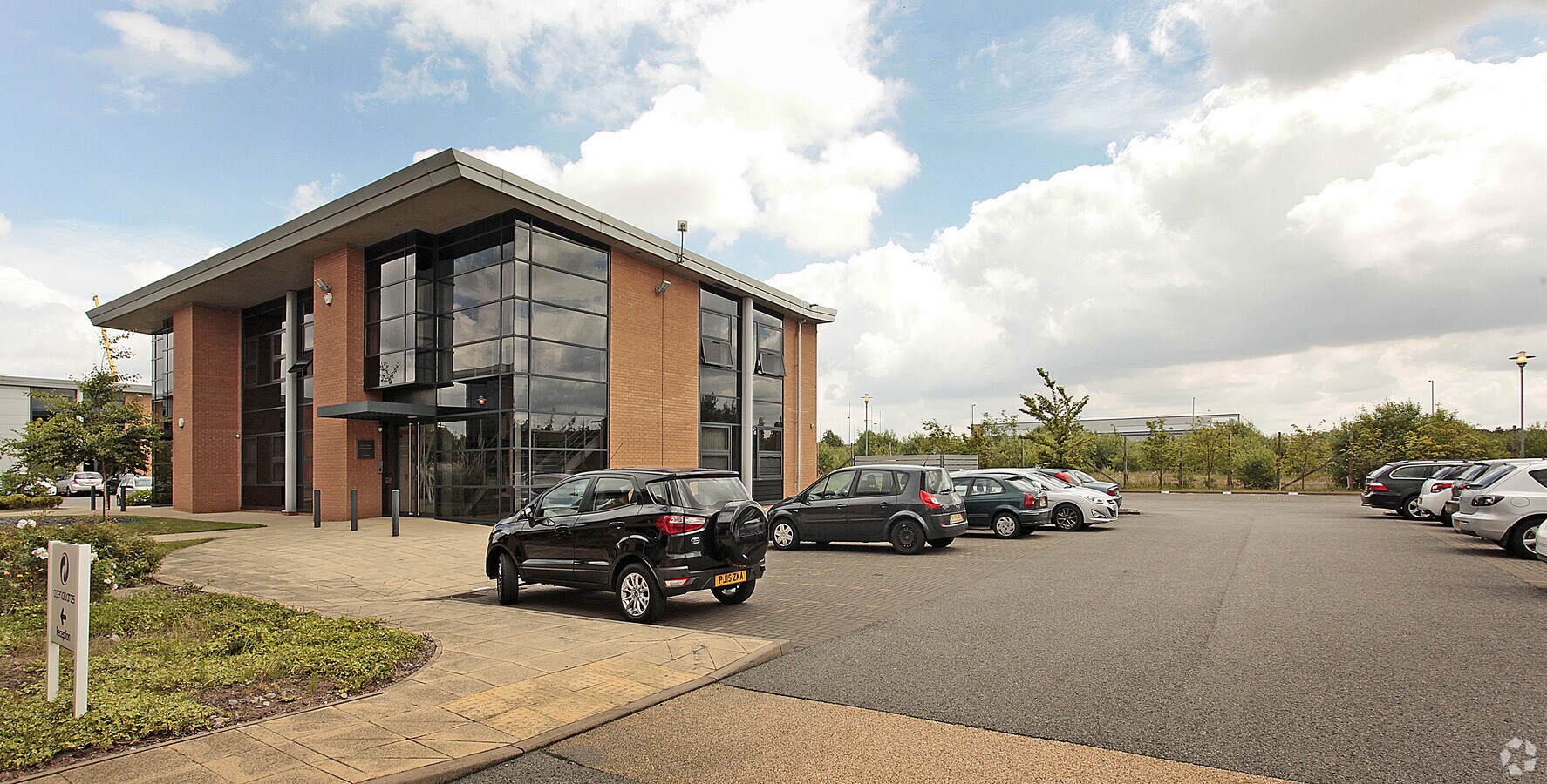 De Havilland Dr, Liverpool, MSY L24 8RN | LoopNet