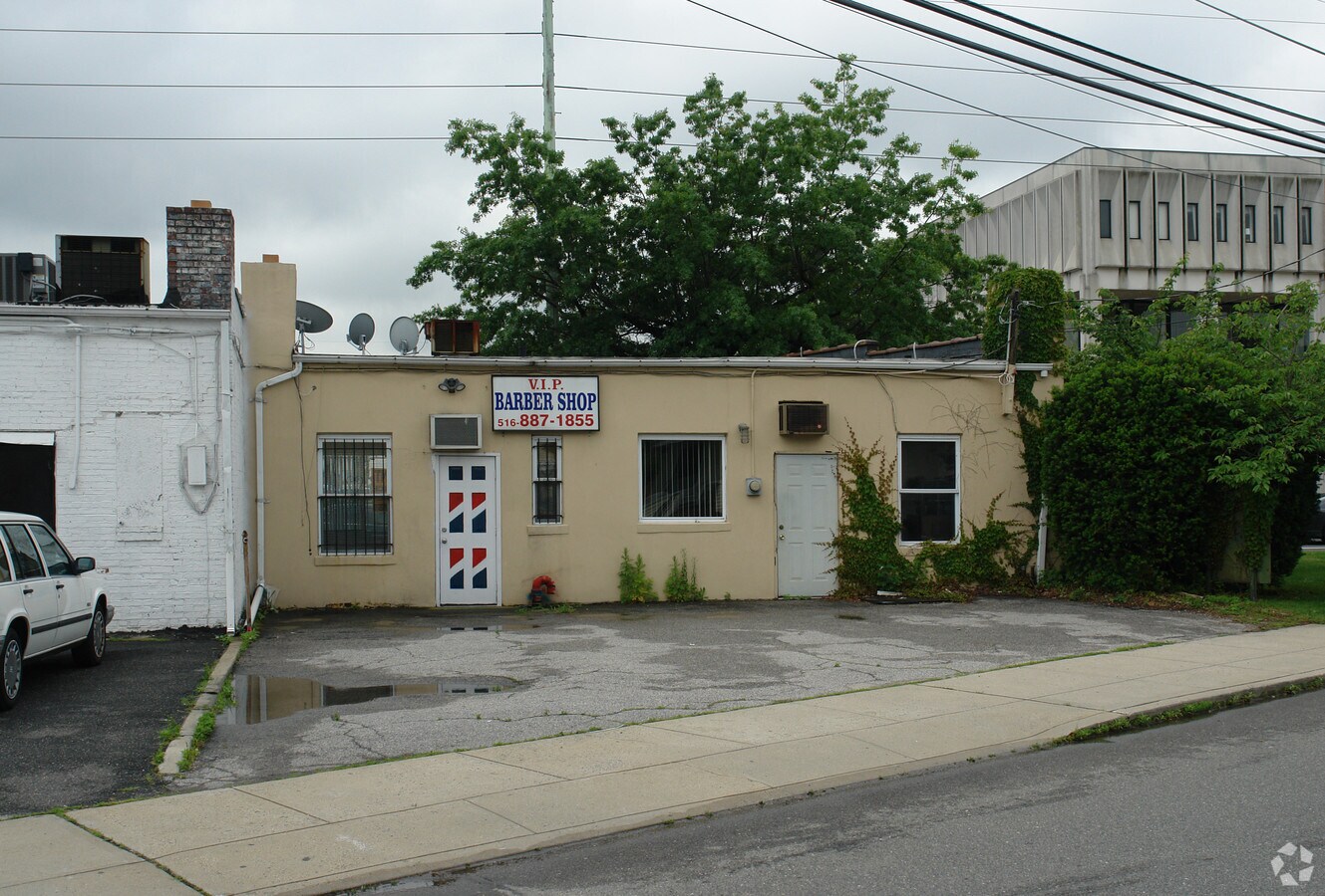 363-365 Merrick Rd, Lynbrook, NY 11563 | LoopNet