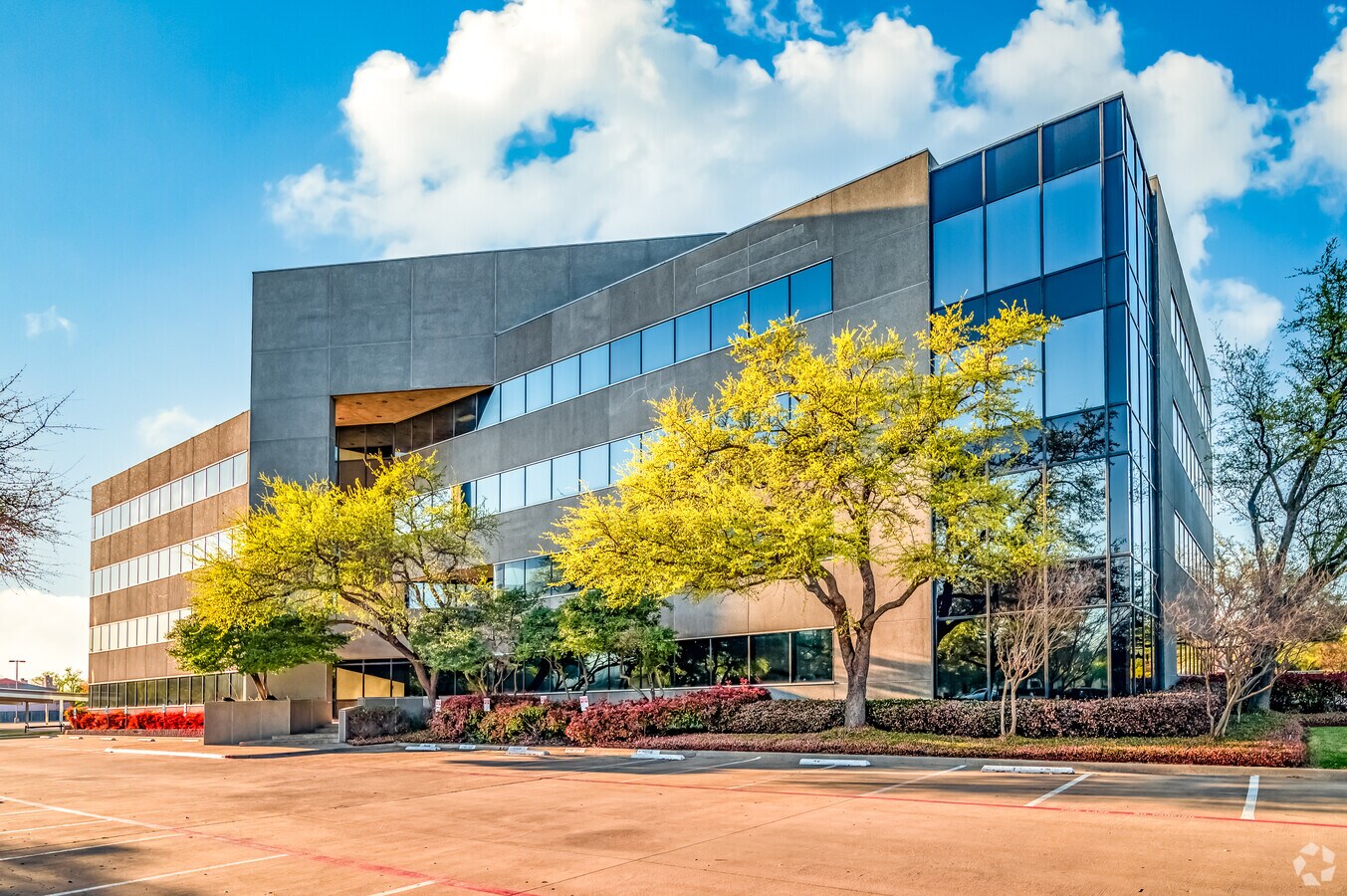 16801 Addison Rd, Addison, TX 75001 - Graymark Building | LoopNet.com