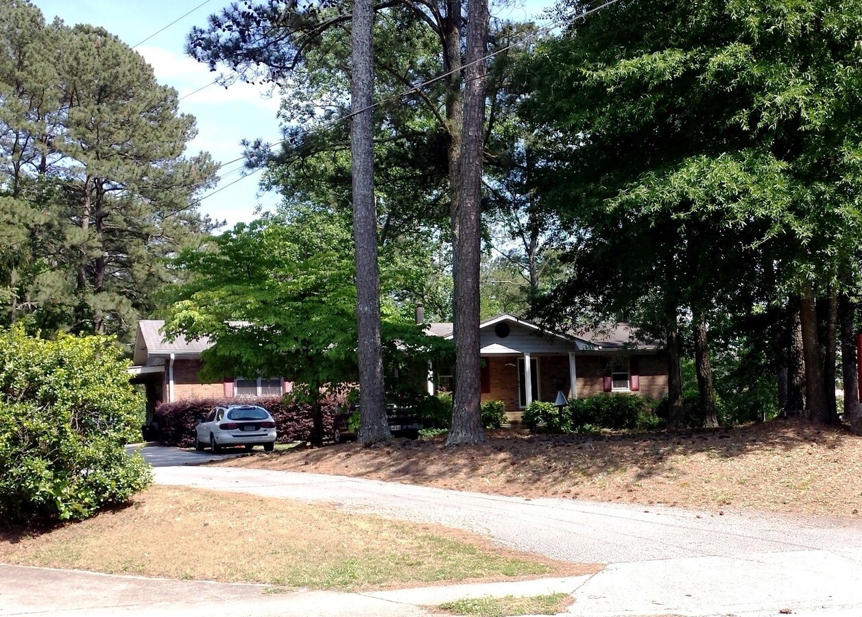 2443 Powder Springs Rd SW, Marietta, GA 30064 | LoopNet