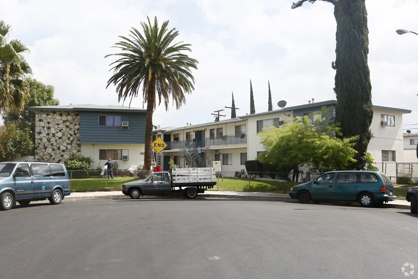 20526-20528 Hartland St, Winnetka, CA 91306 | LoopNet