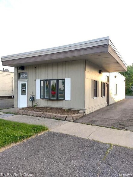 8720 Pelham Rd, Taylor, MI 48180 | LoopNet