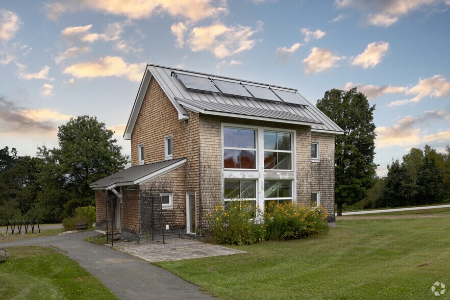 90 Quaker Hill Rd, Unity, ME 04988 - The 90 Quaker Hill Road Campus ...