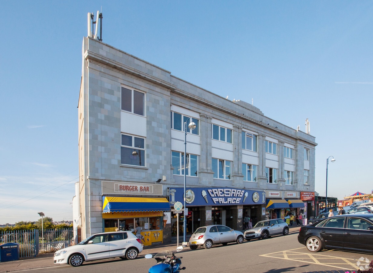 8-9 Paget Rd, Barry, VGL CF62 5TQ | LoopNet