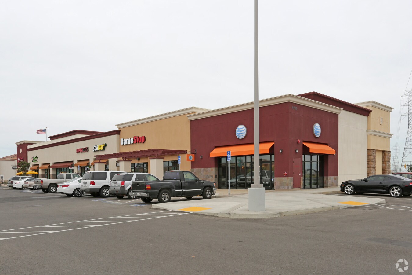 6655 N Riverside Dr, Fresno, CA, 93722 - Retail Space For Lease ...