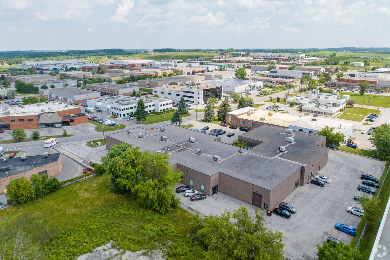 1110 Stellar Dr, Newmarket, ON L3Y 7B7 | LoopNet