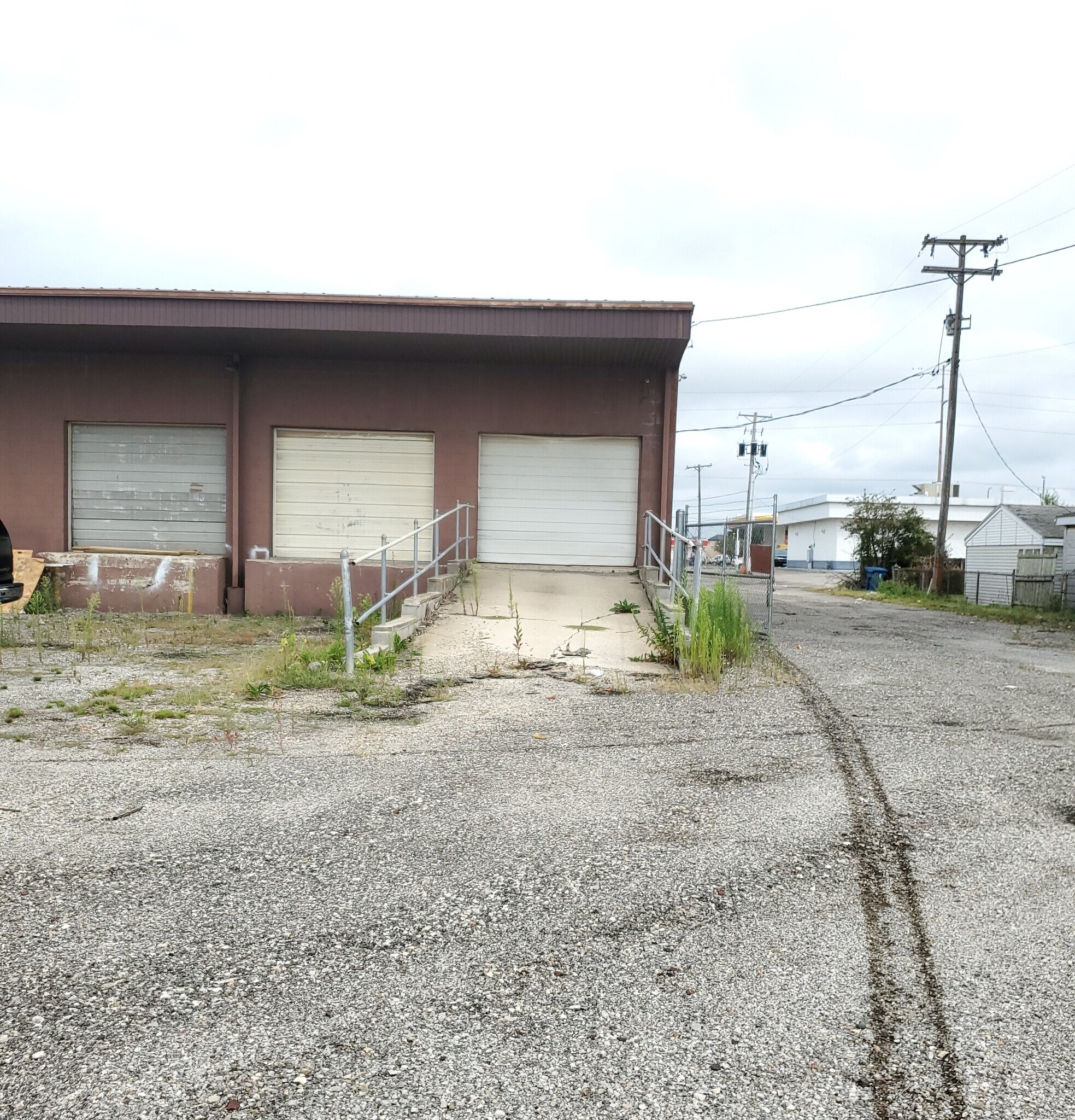 2046 Keystone Dr, Springfield, IL 62702 - Industrial for Sale | LoopNet