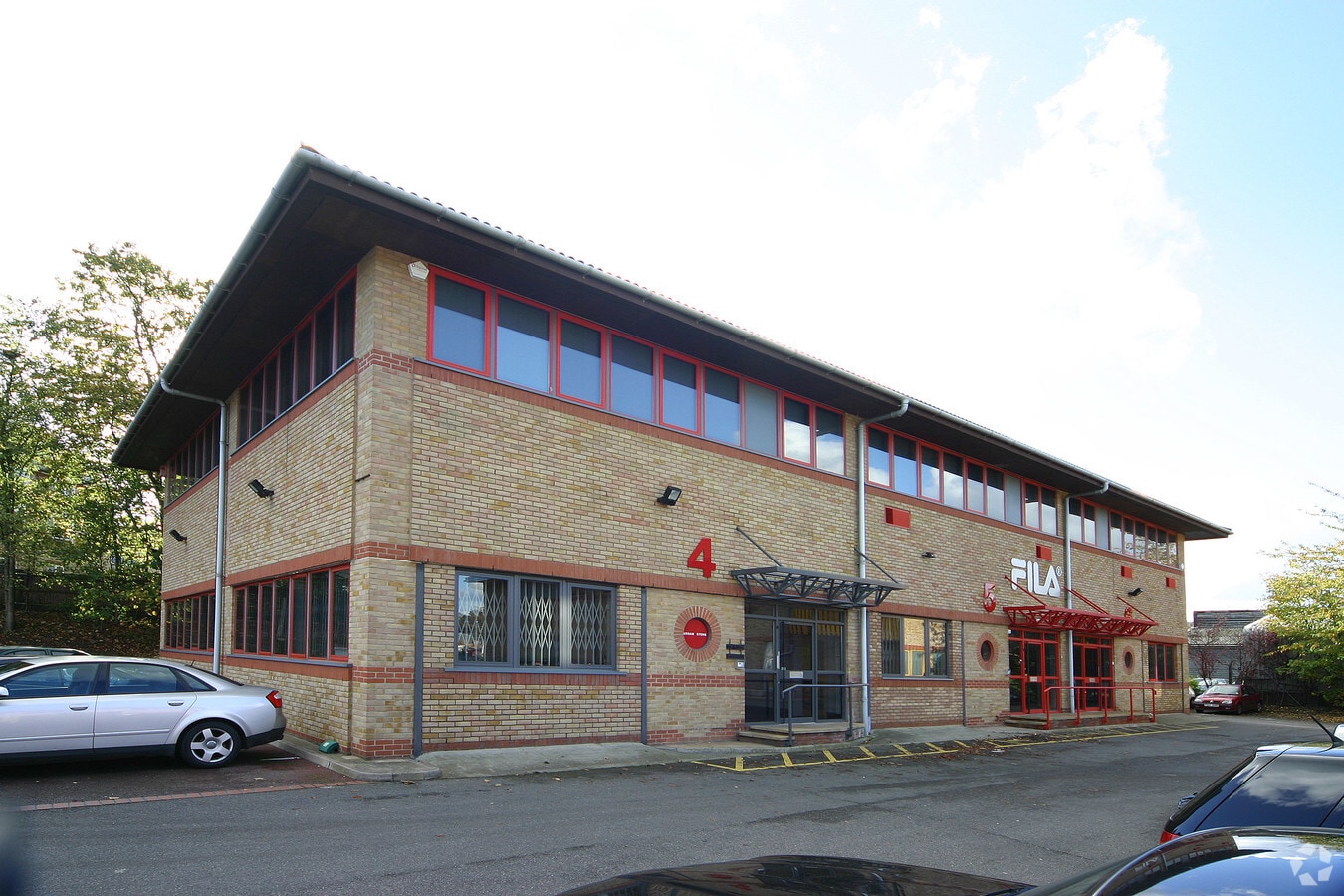 6 Colonial Way, Watford, HRT WD24 4PT | LoopNet