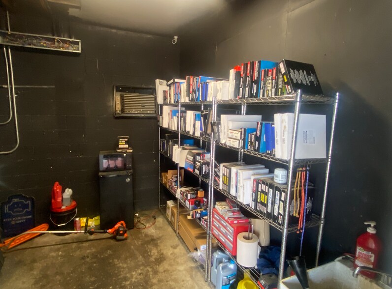 6090 Montgomery Rd, San Antonio, TX 78239 | LoopNet