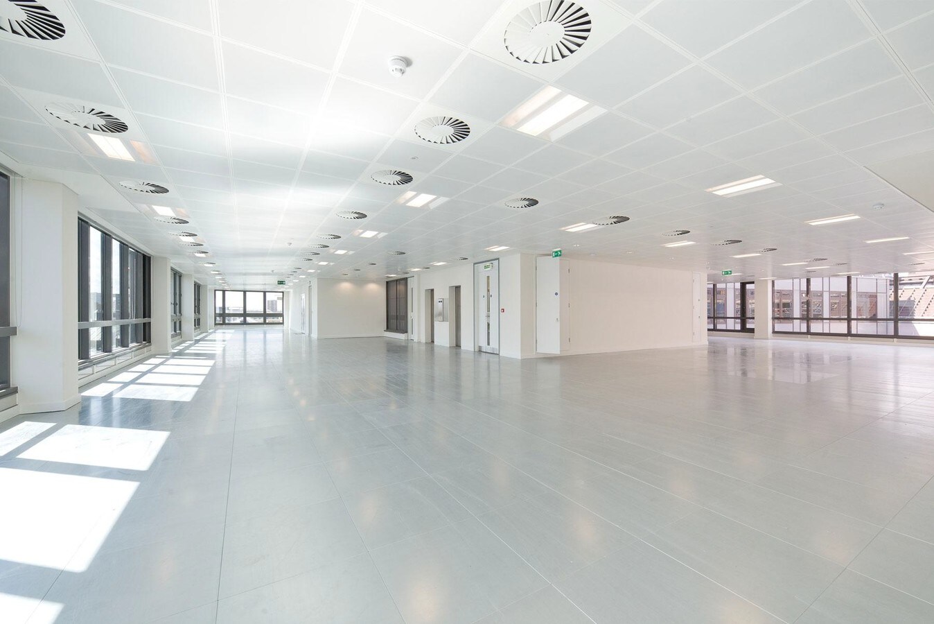 4 St Dunstans Hl, London, EC3R 8UL | LoopNet