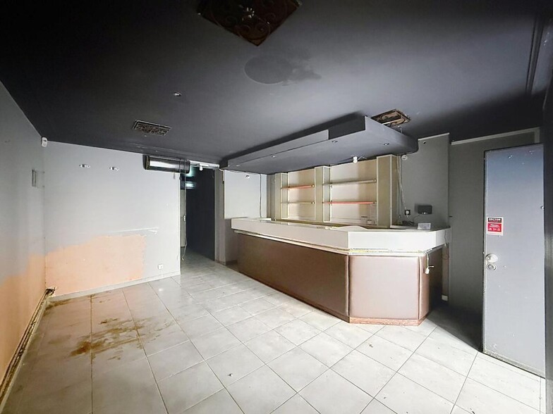 63 Rue Garibaldi, 69006 Lyon - Retail for Lease | LoopNet