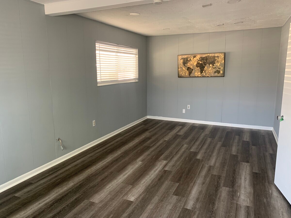 516 Cameron Driggers Dr, Ruskin, FL 33570 | LoopNet