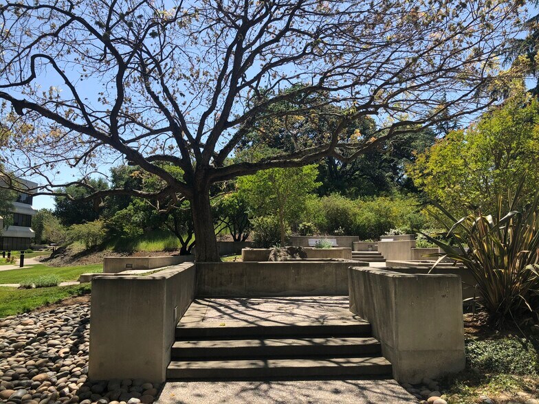 100 Smith Ranch Rd, San Rafael, CA 94903 - Regency Center I | LoopNet