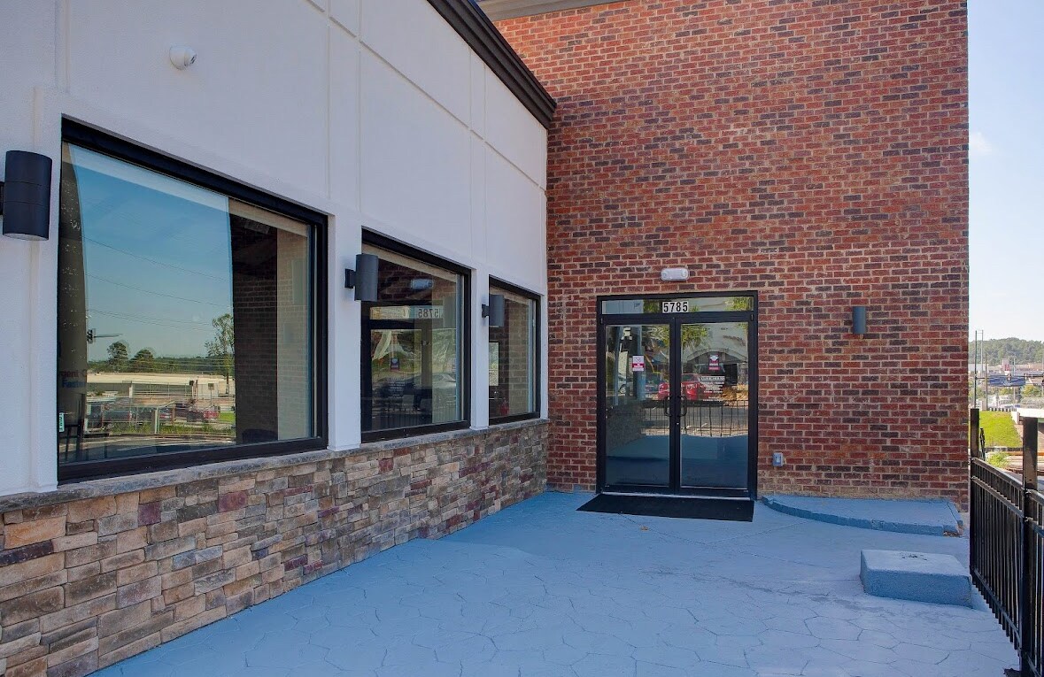 5785 NE Roswell Rd, Atlanta, GA 30328 - Retail for Sale | LoopNet