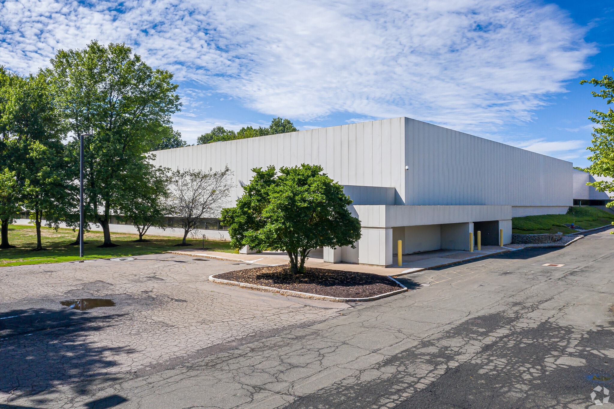 The Atrium At Gillette Ridge - Bloomfield, CT for Sale | LoopNet