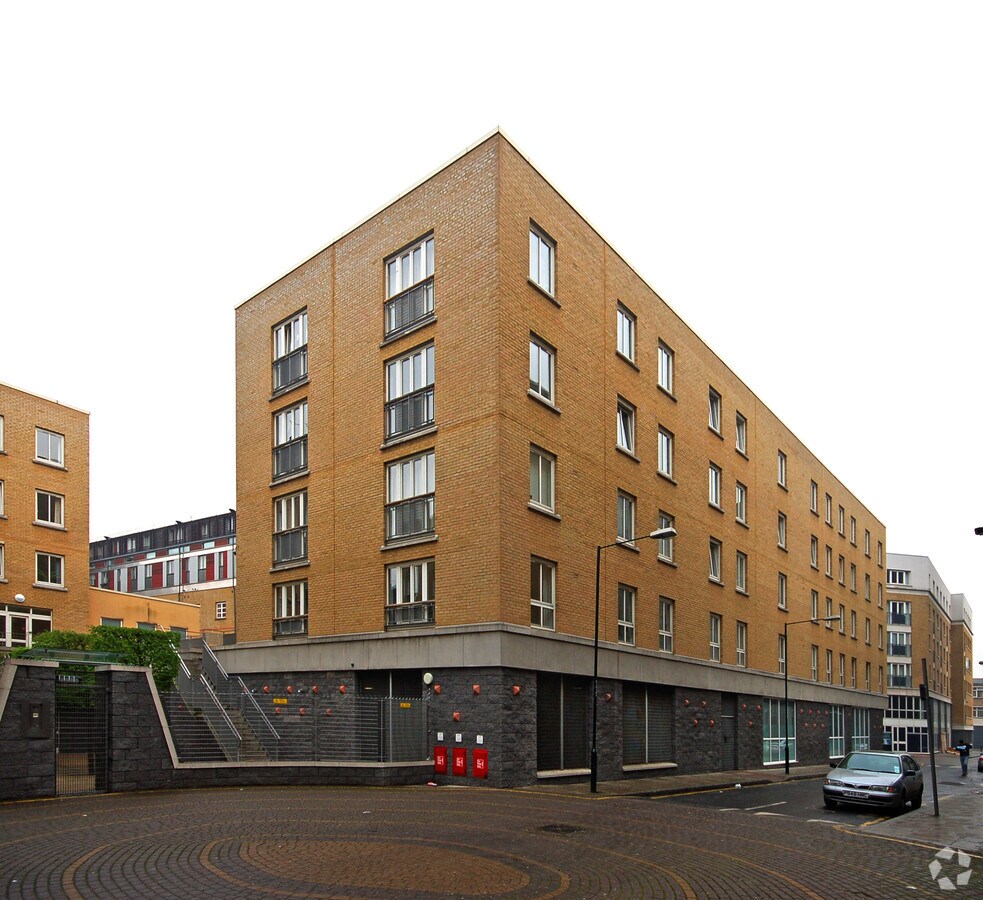 22 Plumbers Row, London, LND E1 1EZ | LoopNet