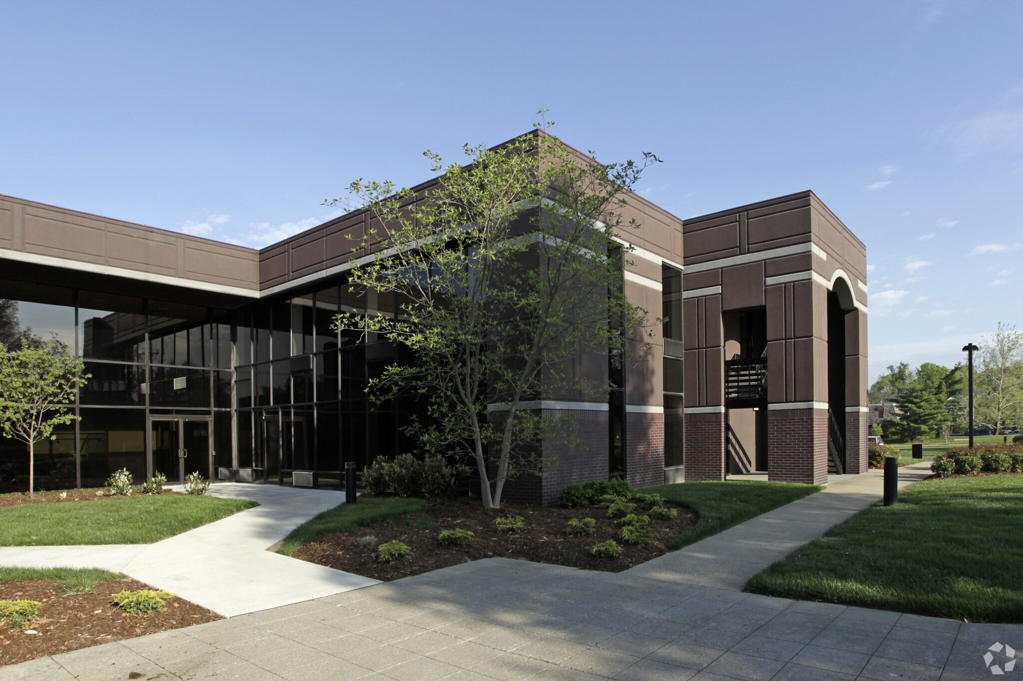 10170 Linn Station Rd, Louisville, KY 40223 - NTS Center | LoopNet