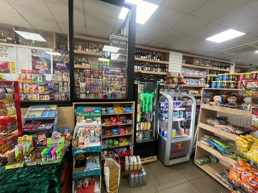 1182 Uxbridge Rd, Hayes, UB4 8JB | LoopNet