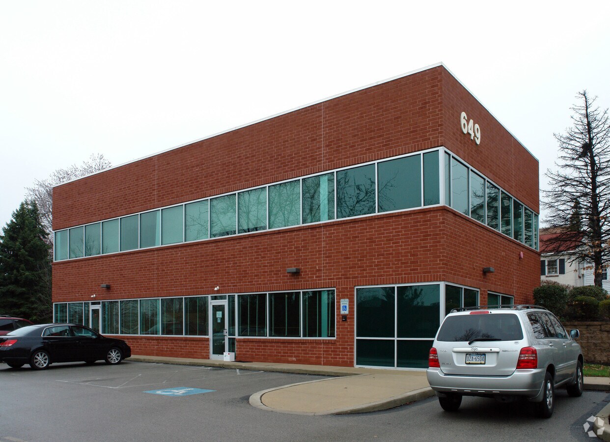649 W Germantown Pike, Plymouth Meeting, PA 19462 | LoopNet