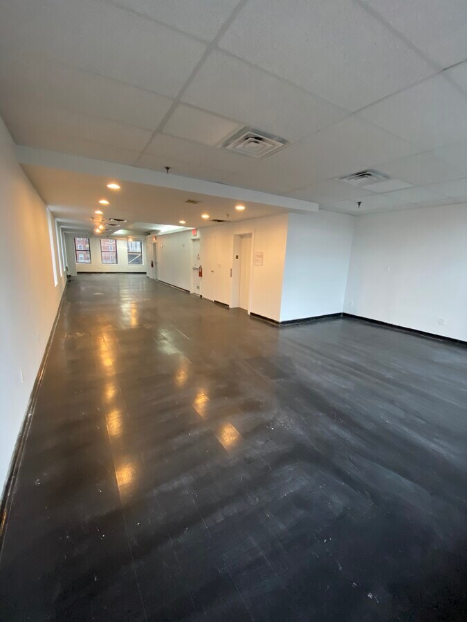 52 E Broadway, New York, NY 10002 | LoopNet