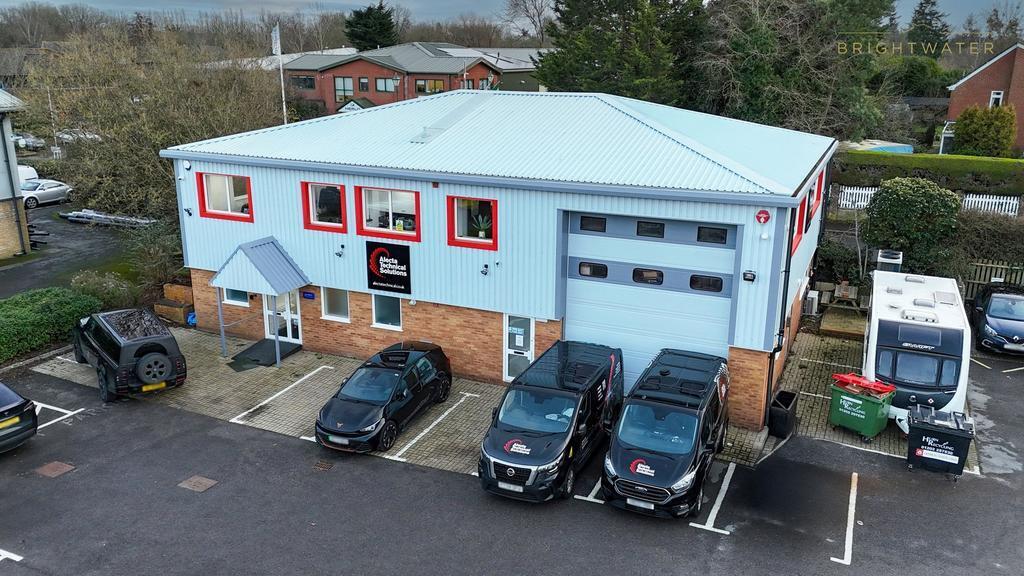 Salisbury Rd, Ringwood, BH24 3PB | LoopNet