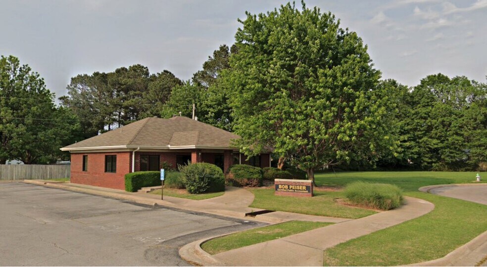 1392 Plaza Pl, Springdale, AR 72764 | LoopNet 1392 Plaza Pl, Springdale, AR 72764 | LoopNet