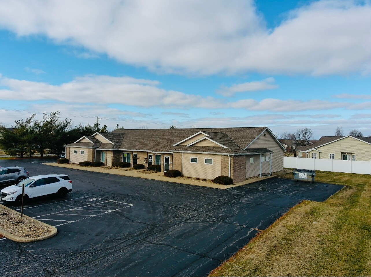 1110 Arbor Dr, Decatur, IL 62526 - Office for Sale | LoopNet