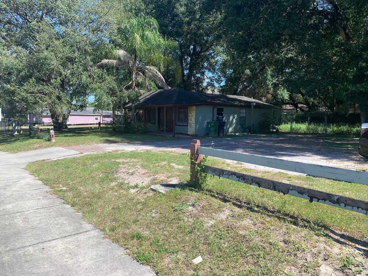 8413 N 40th St, Tampa, FL 33604 | LoopNet