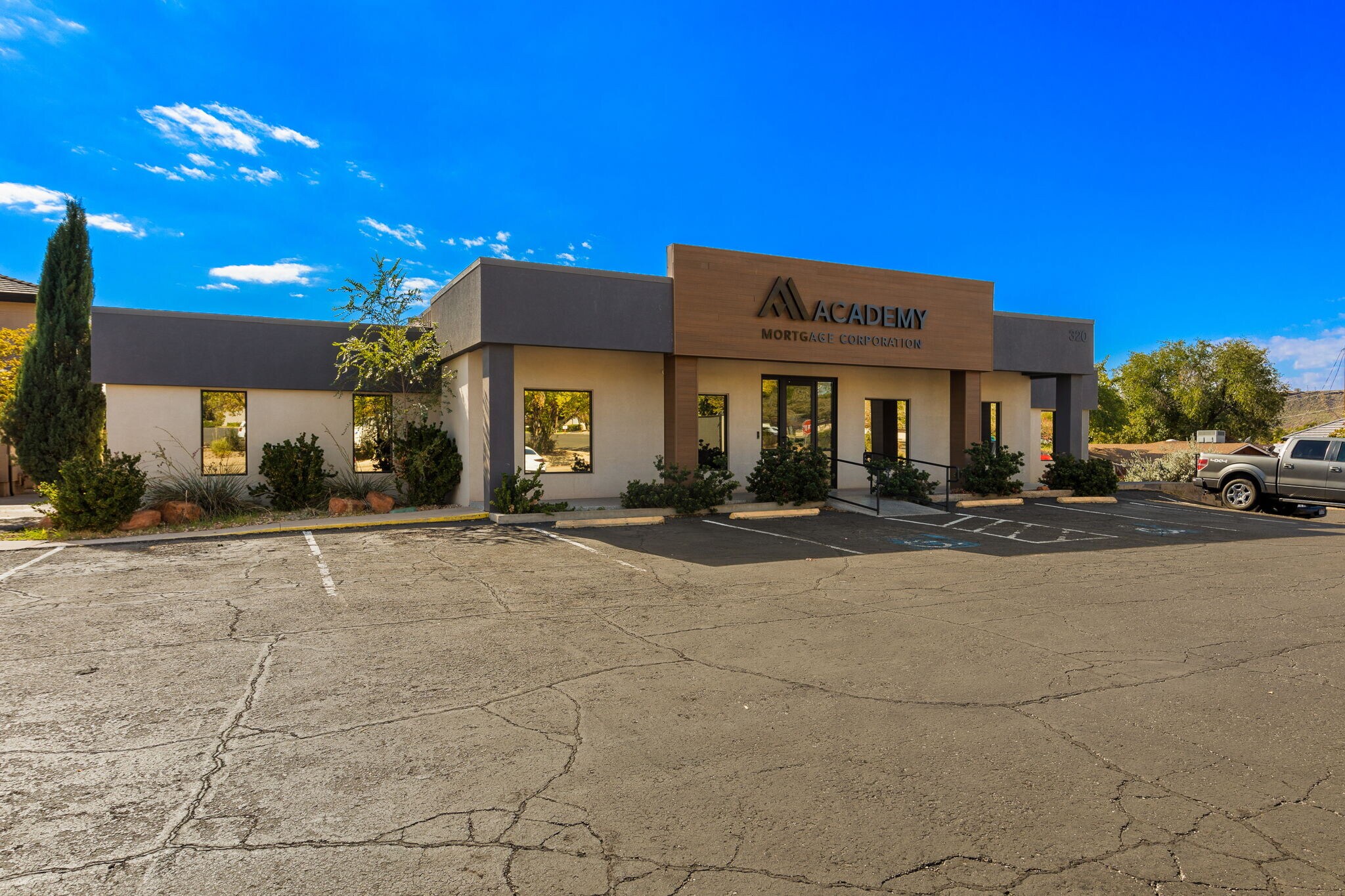 320 E 600 S Saint George Ut 84770 Office For Sale Loopnet
