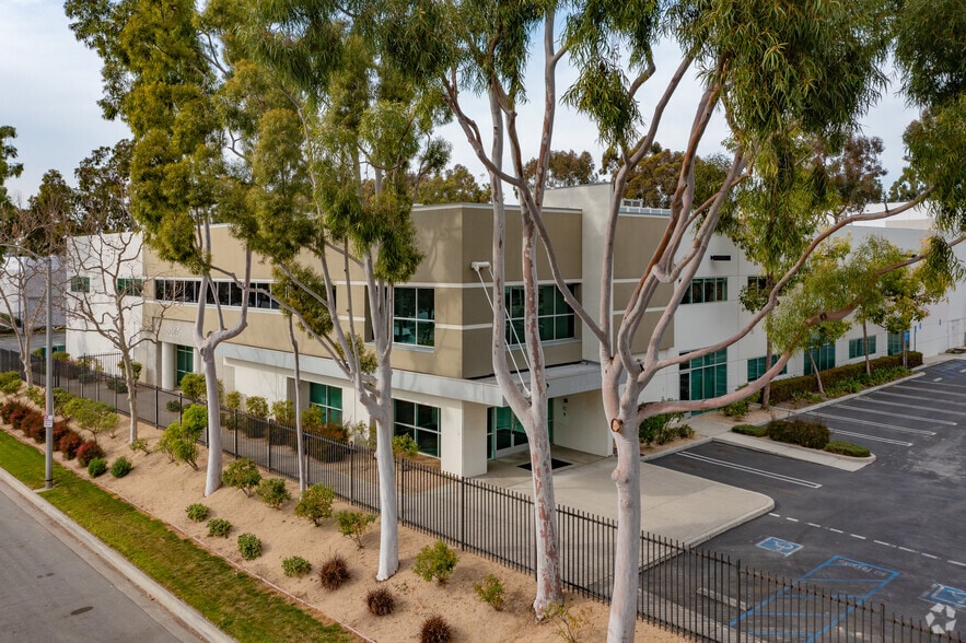 2001 E Cashdan St, Compton, CA 90220 - Industrial for Lease | LoopNet