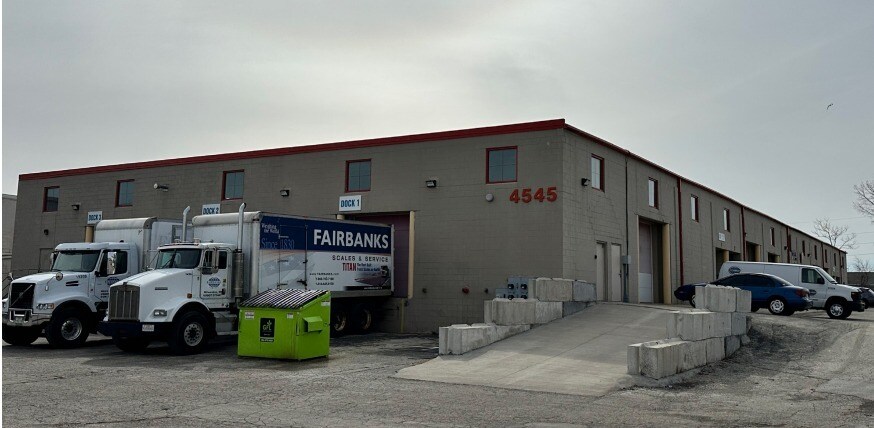 4545 W Burnham St, Milwaukee, WI 53219 | LoopNet