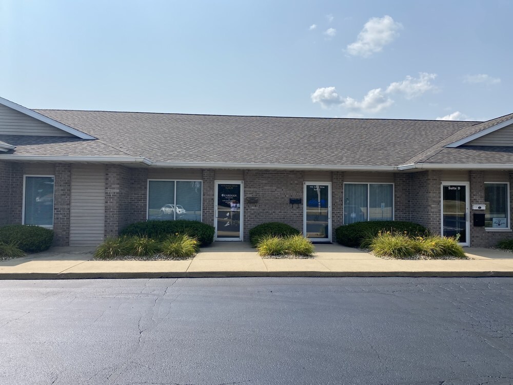 1110 Arbor Dr, Decatur, IL 62526 - Office for Sale | LoopNet