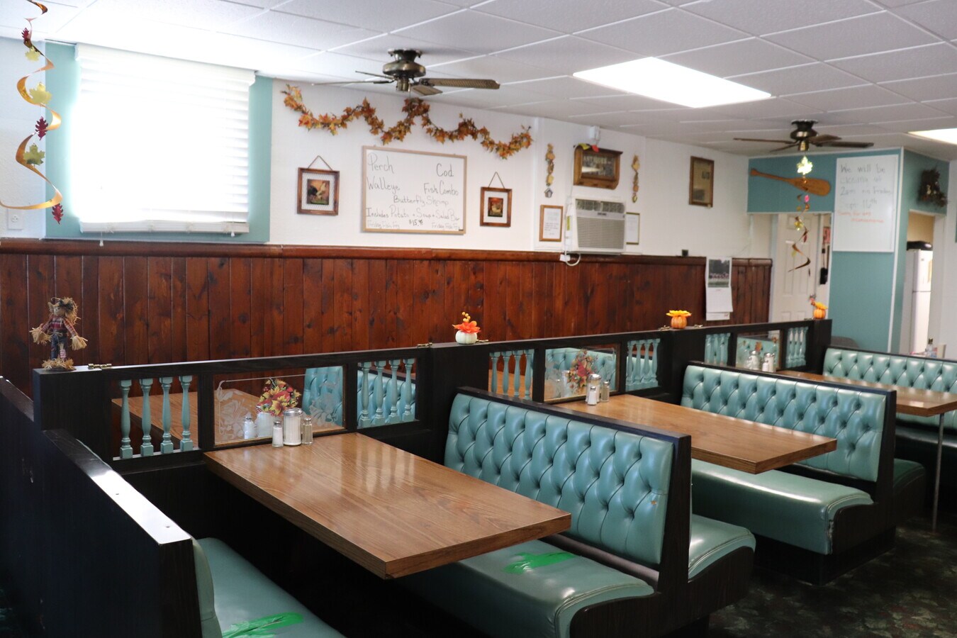 2866 Rhodes, Rhodes, MI 48652 - Rhodes Cafe | LoopNet