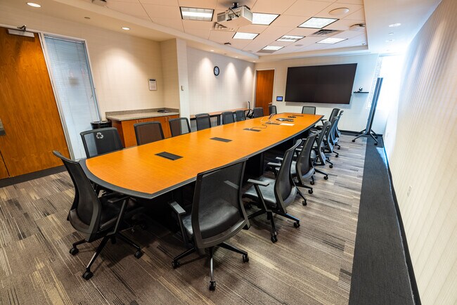 CBRE - Phoenix Commercial Listings & Brokers | LoopNet