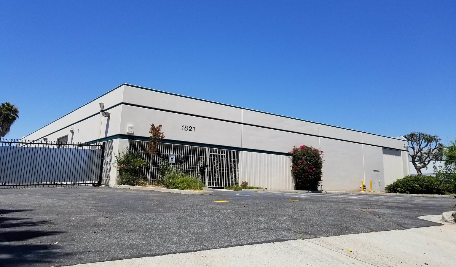 1821 Kona Dr, Compton, CA 90220 | LoopNet