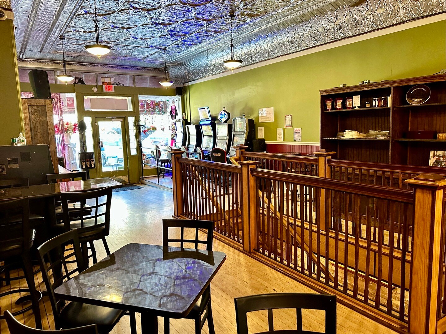 121 E Washington St, Momence, IL 60954 - Sports & Entertainment for Sale | LoopNet