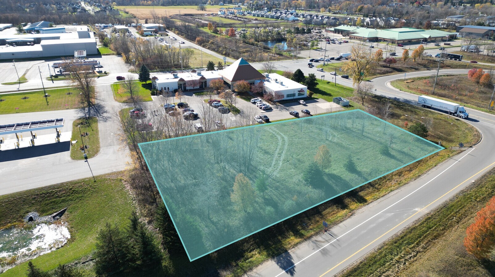 3733 3 Mile NW rd, Grand Rapids, MI 49534 - Pyramid Park | LoopNet