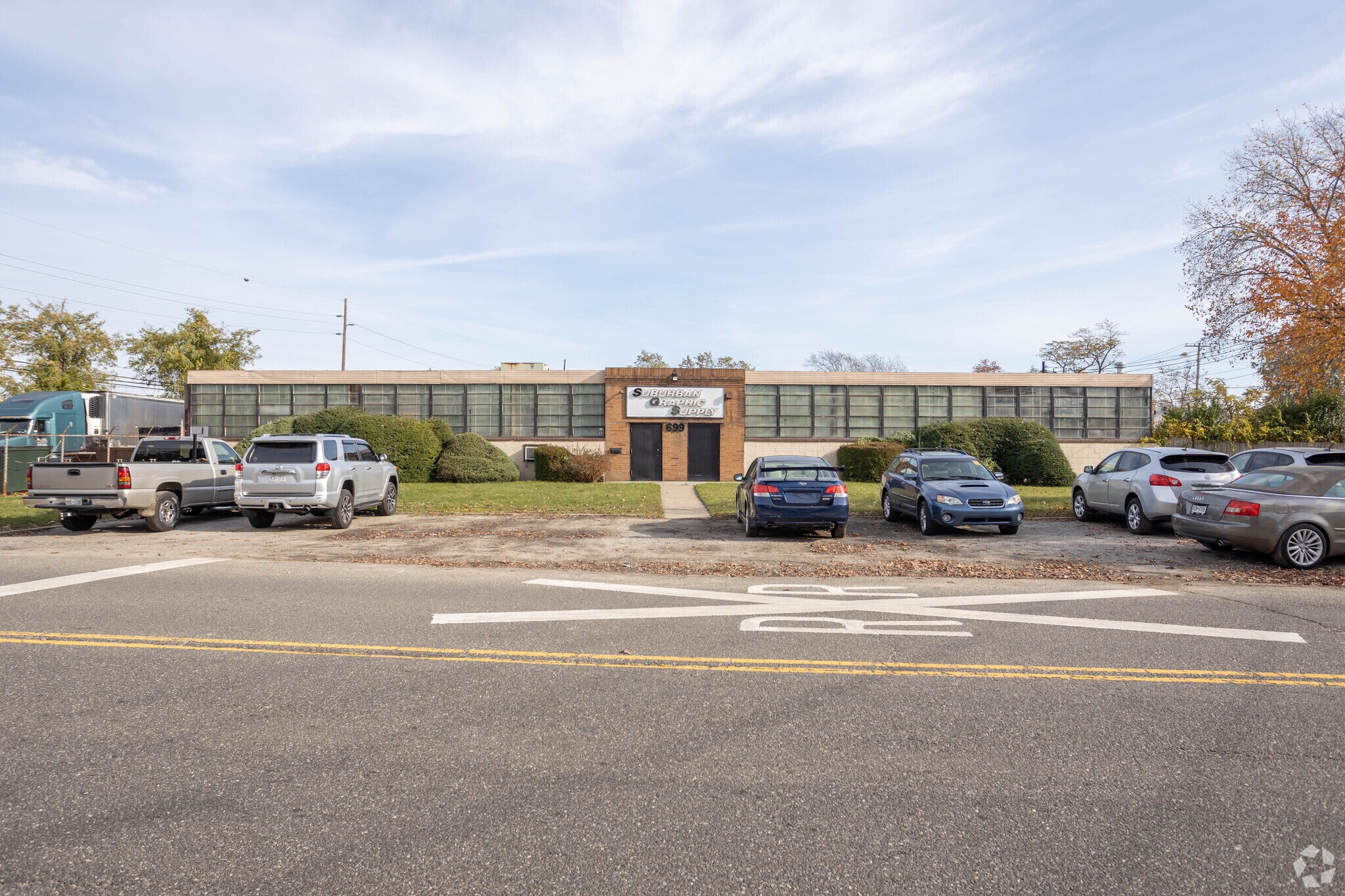 699 Albany Ave, Amityville, NY 11701 | LoopNet