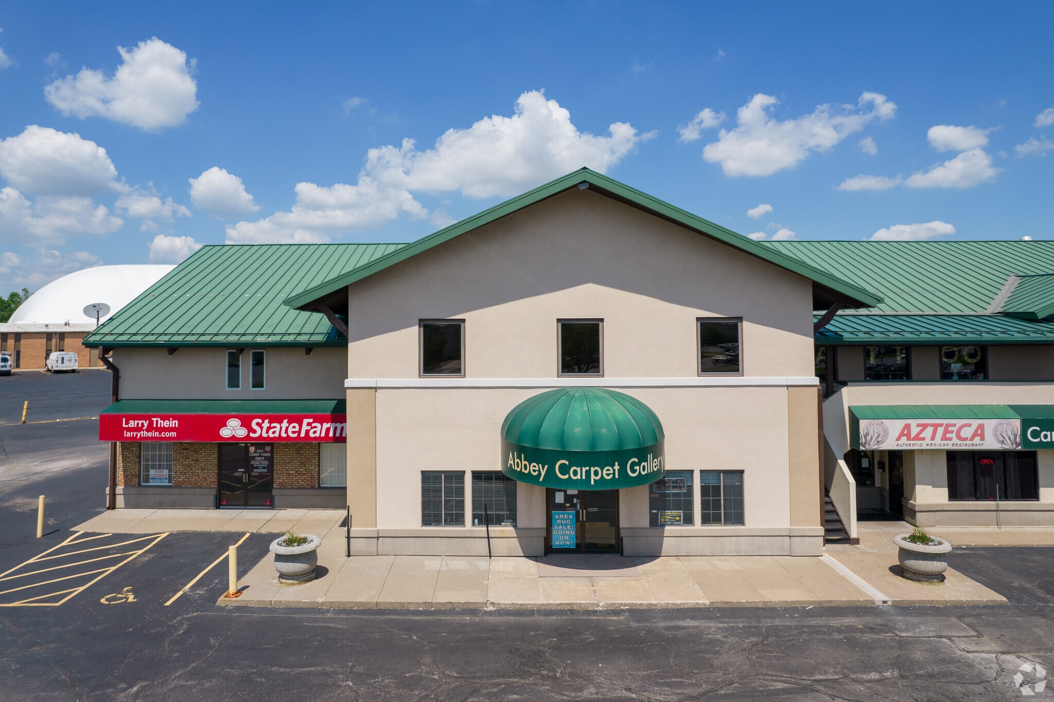 4711 N Brady St, Davenport, IA 52806 - Walnut Center | LoopNet