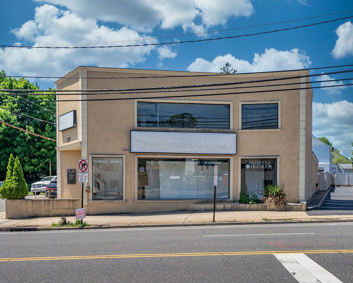 177 Mineola Ave, Roslyn Heights, NY 11577 | LoopNet